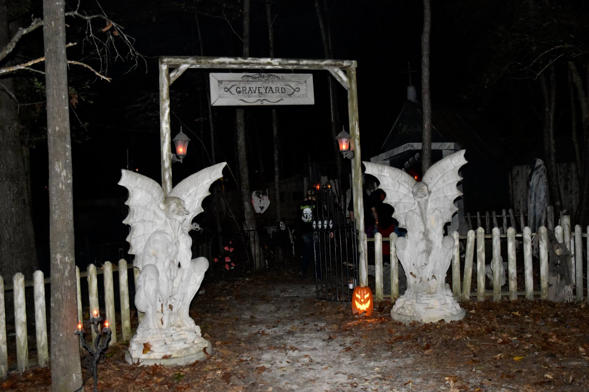 Darkside Haunted Estates - CarolinaHaunts.com